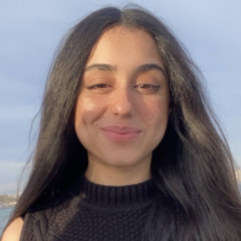 Esraa Osama - Rasayel Blog